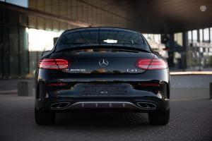 Black Mercedes-Benz C43 AMG 2017 in Vilnius, with an engine capacity of 3.00 L and mileage of 60 thousand km for 27800 €, photo 8 on AUTOMOTO.COM.LV