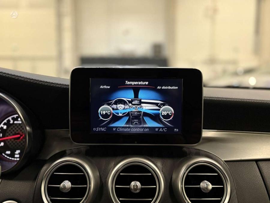 Черный Мерседес C43 AMG 2017 в Вильнюс, объемом двигателя 3.00 л и пробегом 60 тыс. км за 26990 €, фото 29 на AUTOMOTO.COM.LV