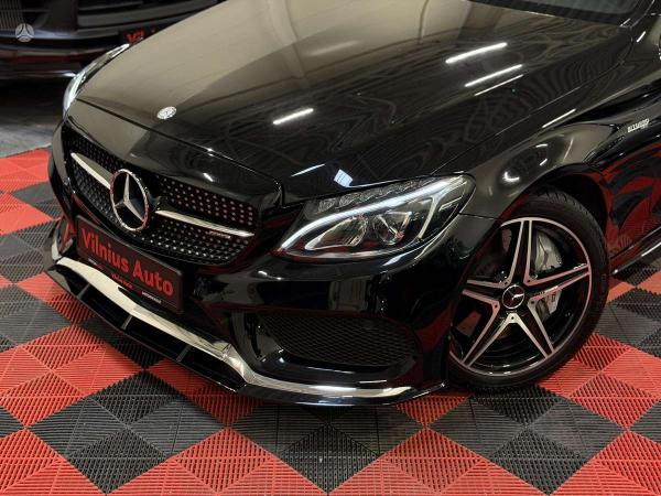 Melns Mercedes-Benz C43 AMG 2017 Viļņa, ar dzinēja tilpumu 3.00 L un nobraukumu 60 tūkst. km par 26990 €, foto 8 vietnē AUTOMOTO.COM.LV