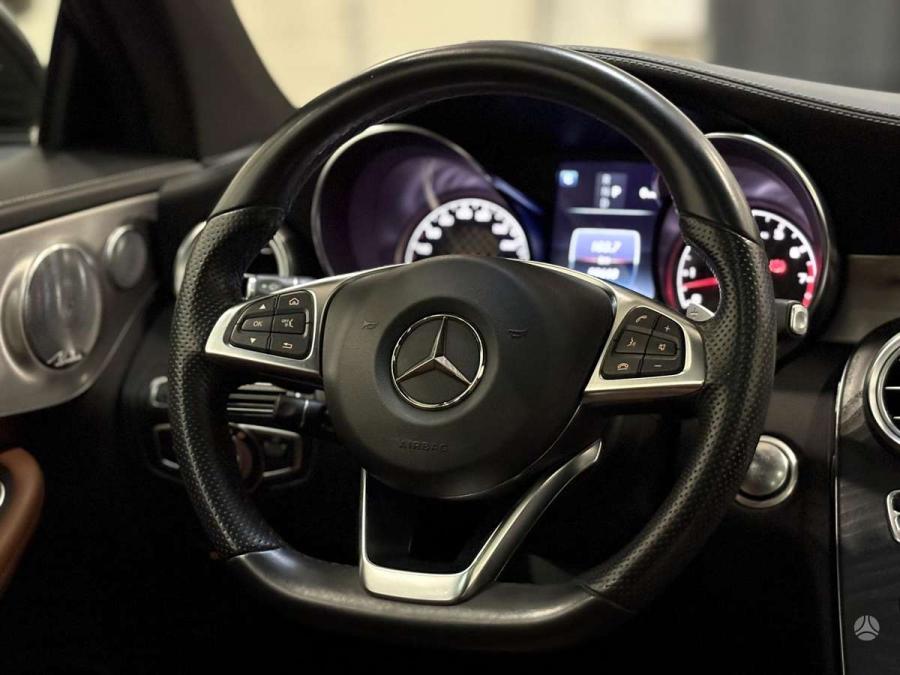 Black Mercedes-Benz C43 AMG 2017 in Vilnius, with an engine capacity of 3.00 L and mileage of 60 thousand km for 26900 €, photo 24 on AUTOMOTO.COM.LV