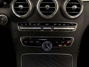 Black Mercedes-Benz C43 AMG 2017 in Vilnius, with an engine capacity of 3.00 L and mileage of 60 thousand km for 26900 €, photo 28 on AUTOMOTO.COM.LV