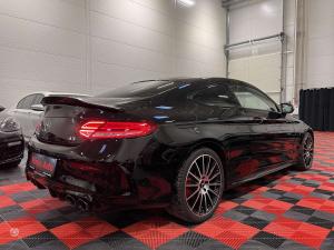 Black Mercedes-Benz C43 AMG 2019 in Vilnius, with an engine capacity of 3.00 L and mileage of 110 thousand km for 30990 €, photo 4 on AUTOMOTO.COM.LV