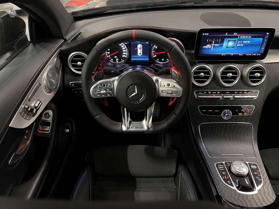 Black Mercedes-Benz C43 AMG 2019 in Vilnius, with an engine capacity of 3.00 L and mileage of 110 thousand km for 30990 €, photo 19 on AUTOMOTO.COM.LV
