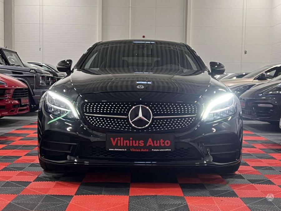 Melns Mercedes-Benz C43 AMG 2019 Viļņa, ar dzinēja tilpumu 3.00 L un nobraukumu 110 tūkst. km par 30990 €, foto 2 vietnē AUTOMOTO.COM.LV
