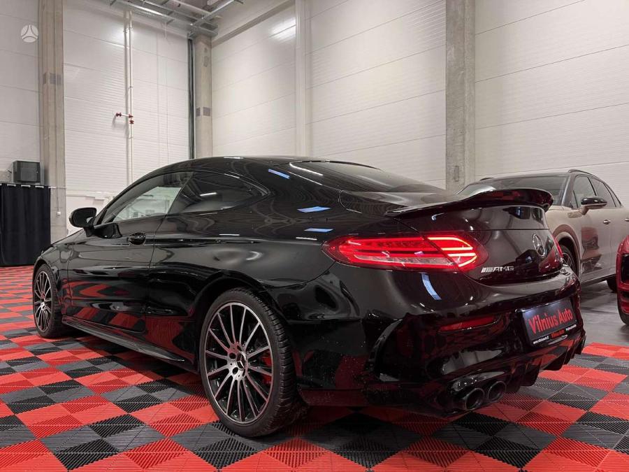 Melns Mercedes-Benz C43 AMG 2019 Viļņa, ar dzinēja tilpumu 3.00 L un nobraukumu 110 tūkst. km par 30990 €, foto 6 vietnē AUTOMOTO.COM.LV