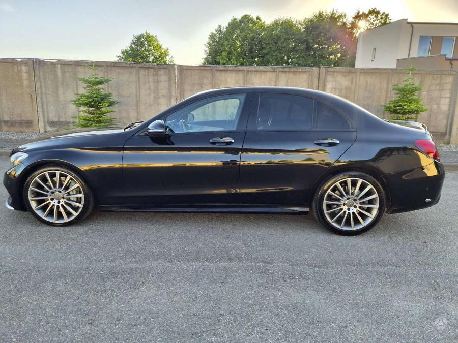 Черный Мерседес C43 AMG 2017 в Мажейкяй, объемом двигателя 3.00 л и пробегом 230 тыс. км за 15800 €, фото 3 на AUTOMOTO.COM.LV