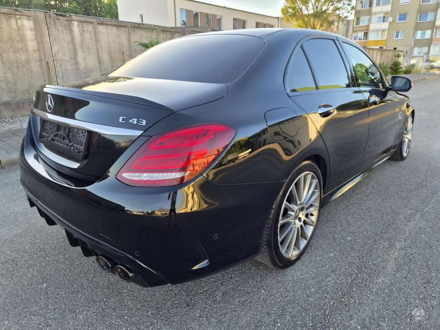 Черный Мерседес C43 AMG 2017 в Мажейкяй, объемом двигателя 3.00 л и пробегом 230 тыс. км за 15800 €, фото 5 на AUTOMOTO.COM.LV