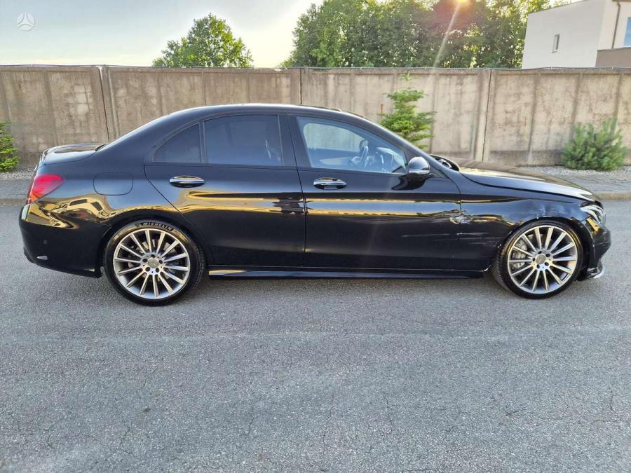 Черный Мерседес C43 AMG 2017 в Мажейкяй, объемом двигателя 3.00 л и пробегом 230 тыс. км за 15800 €, фото 6 на AUTOMOTO.COM.LV