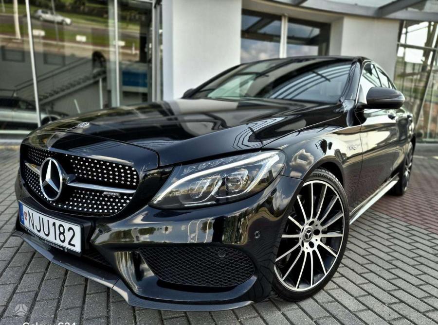 Черный Мерседес C43 AMG 2017 в Вильнюс, объемом двигателя 3.00 л и пробегом 95 тыс. км за 23700 €, фото 1 на AUTOMOTO.COM.LV