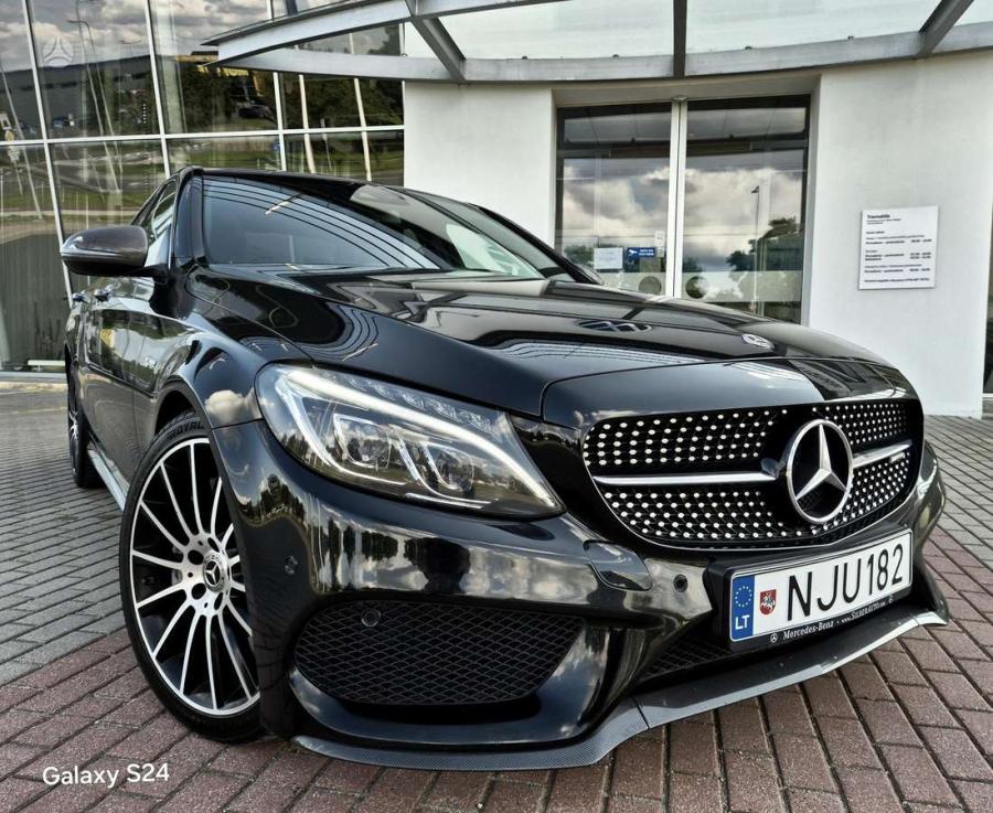 Черный Мерседес C43 AMG 2017 в Вильнюс, объемом двигателя 3.00 л и пробегом 95 тыс. км за 23700 €, фото 7 на AUTOMOTO.COM.LV