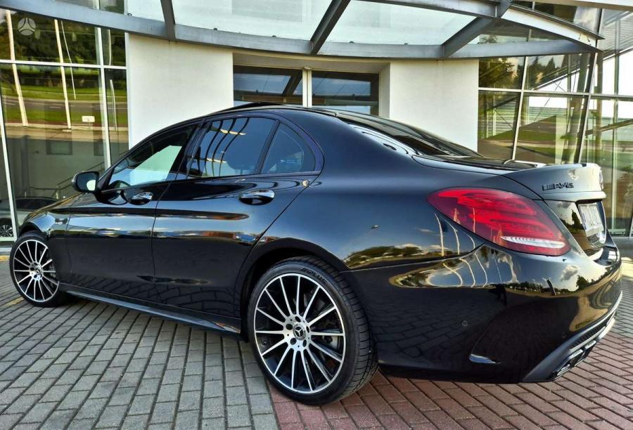 Черный Мерседес C43 AMG 2017 в Вильнюс, объемом двигателя 3.00 л и пробегом 95 тыс. км за 23700 €, фото 10 на AUTOMOTO.COM.LV