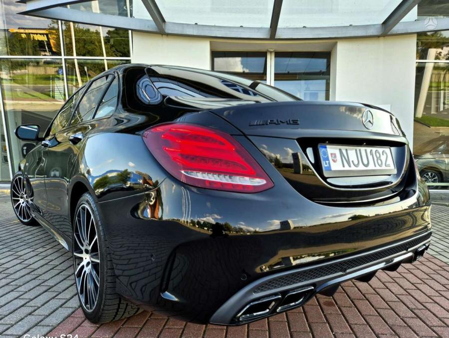 Черный Мерседес C43 AMG 2017 в Вильнюс, объемом двигателя 3.00 л и пробегом 95 тыс. км за 23700 €, фото 11 на AUTOMOTO.COM.LV