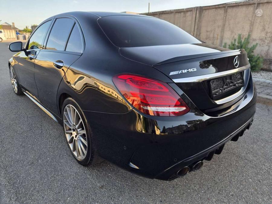 Черный Мерседес C43 AMG 2017 в Мажейкяй, объемом двигателя 3.00 л и пробегом 230 тыс. км за 14900 €, фото 4 на AUTOMOTO.COM.LV