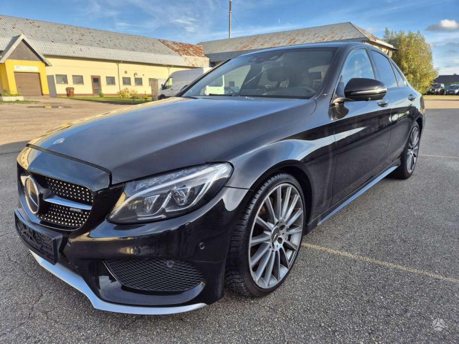 Черный Мерседес C43 AMG 2017 в Мажейкяй, объемом двигателя 3.00 л и пробегом 230 тыс. км за 12900 €, фото 1 на AUTOMOTO.COM.LV