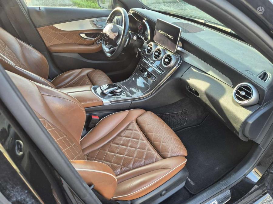 Черный Мерседес C43 AMG 2017 в Мажейкяй, объемом двигателя 3.00 л и пробегом 230 тыс. км за 12900 €, фото 9 на AUTOMOTO.COM.LV