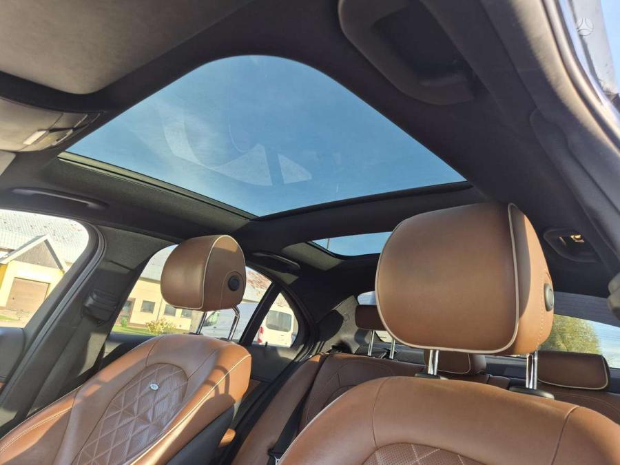 Черный Мерседес C43 AMG 2017 в Мажейкяй, объемом двигателя 3.00 л и пробегом 230 тыс. км за 12900 €, фото 18 на AUTOMOTO.COM.LV