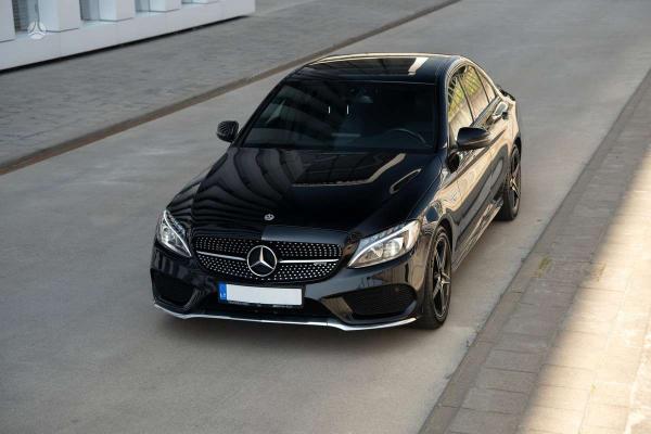 Черный Мерседес C43 AMG 2018 в Вильнюс, объемом двигателя 3.00 л и пробегом 125 тыс. км за 24900 €, фото 9 на AUTOMOTO.COM.LV