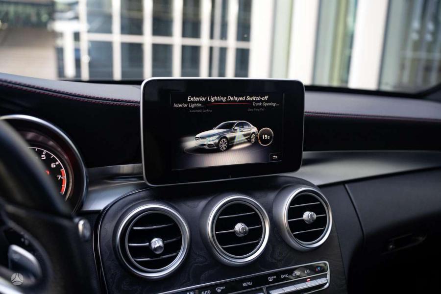 Melns Mercedes-Benz C43 AMG 2018 Viļņa, ar dzinēja tilpumu 3.00 L un nobraukumu 125 tūkst. km par 24900 €, foto 30 vietnē AUTOMOTO.COM.LV