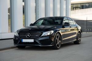 Melns Mercedes-Benz C43 AMG 2018 Viļņa, ar dzinēja tilpumu 3.00 L un nobraukumu 128 tūkst. km par 24900 €, foto 1 vietnē AUTOMOTO.COM.LV