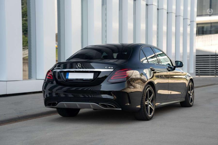 Melns Mercedes-Benz C43 AMG 2018 Viļņa, ar dzinēja tilpumu 3.00 L un nobraukumu 128 tūkst. km par 24900 €, foto 5 vietnē AUTOMOTO.COM.LV