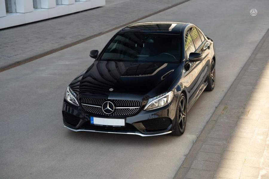 Melns Mercedes-Benz C43 AMG 2018 Viļņa, ar dzinēja tilpumu 3.00 L un nobraukumu 128 tūkst. km par 24900 €, foto 8 vietnē AUTOMOTO.COM.LV