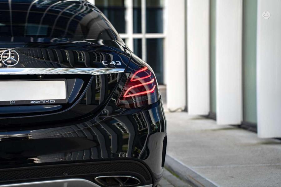 Melns Mercedes-Benz C43 AMG 2018 Viļņa, ar dzinēja tilpumu 3.00 L un nobraukumu 128 tūkst. km par 24900 €, foto 15 vietnē AUTOMOTO.COM.LV