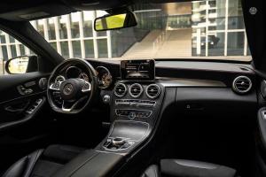 Melns Mercedes-Benz C43 AMG 2018 Viļņa, ar dzinēja tilpumu 3.00 L un nobraukumu 128 tūkst. km par 24900 €, foto 23 vietnē AUTOMOTO.COM.LV
