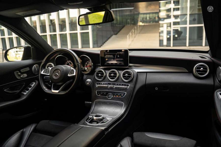 Melns Mercedes-Benz C43 AMG 2018 Viļņa, ar dzinēja tilpumu 3.00 L un nobraukumu 128 tūkst. km par 24900 €, foto 23 vietnē AUTOMOTO.COM.LV