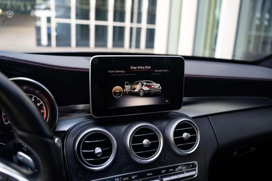Melns Mercedes-Benz C43 AMG 2018 Viļņa, ar dzinēja tilpumu 3.00 L un nobraukumu 128 tūkst. km par 24900 €, foto 26 vietnē AUTOMOTO.COM.LV