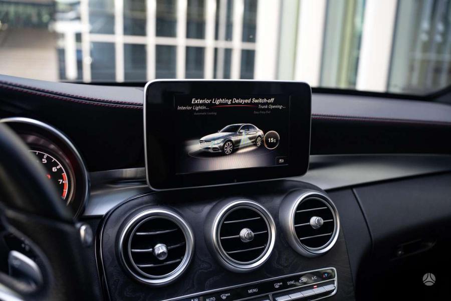 Melns Mercedes-Benz C43 AMG 2018 Viļņa, ar dzinēja tilpumu 3.00 L un nobraukumu 128 tūkst. km par 24900 €, foto 27 vietnē AUTOMOTO.COM.LV