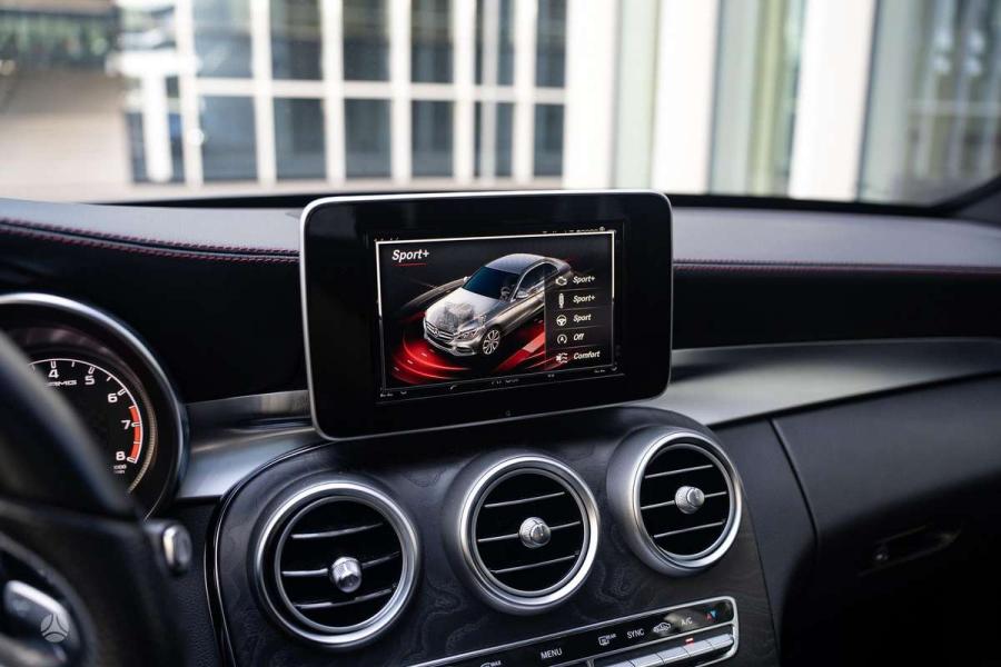 Melns Mercedes-Benz C43 AMG 2018 Viļņa, ar dzinēja tilpumu 3.00 L un nobraukumu 128 tūkst. km par 24900 €, foto 28 vietnē AUTOMOTO.COM.LV