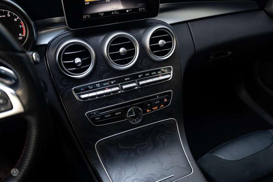 Melns Mercedes-Benz C43 AMG 2018 Viļņa, ar dzinēja tilpumu 3.00 L un nobraukumu 128 tūkst. km par 24900 €, foto 30 vietnē AUTOMOTO.COM.LV