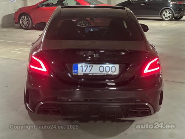 Melns Mercedes-Benz C43 AMG 2019 Tallina, ar dzinēja tilpumu 3.00 L un nobraukumu 112 tūkst. km par 43900 €, foto 7 vietnē AUTOMOTO.COM.LV