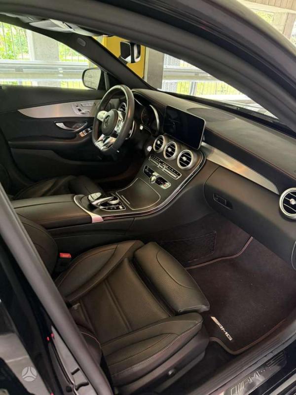 Black Mercedes-Benz C43 AMG 2019 in Kaunas, with an engine capacity of 3.00 L and mileage of 158 thousand km for 27000 €, photo 6 on AUTOMOTO.COM.LV