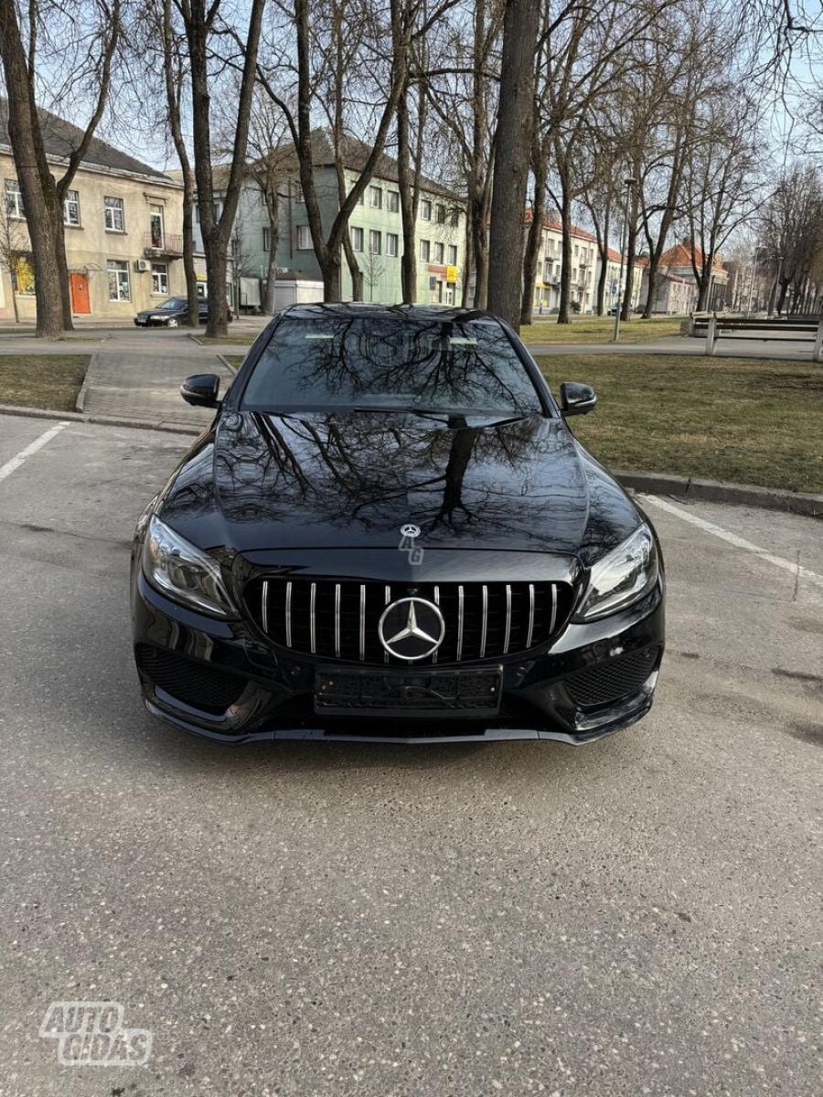 Черный Мерседес C43 AMG 2021 в Расейняй, объемом двигателя 3.00 л и пробегом 52 тыс. км за 32000 €, фото 3 на AUTOMOTO.COM.LV