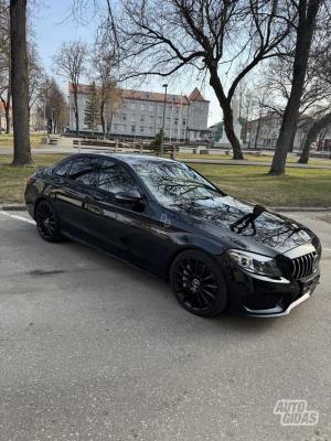 Черный Мерседес C43 AMG 2021 в Расейняй, объемом двигателя 3.00 л и пробегом 52 тыс. км за 32000 €, фото 4 на AUTOMOTO.COM.LV