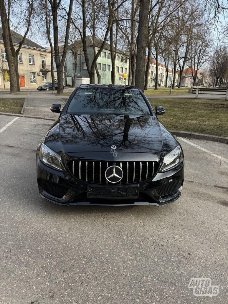 Черный Мерседес C43 AMG 2021 в Каунас, объемом двигателя 3.00 л и пробегом 61 тыс. км за 33000 €, фото 4 на AUTOMOTO.COM.LV