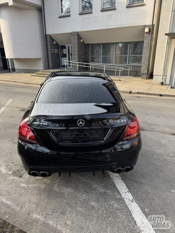 Melns Mercedes-Benz C43 AMG 2021 Kauņa, ar dzinēja tilpumu 3.00 L un nobraukumu 61 tūkst. km par 33000 €, foto 7 vietnē AUTOMOTO.COM.LV