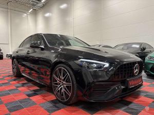Черный Мерседес C43 AMG 2023 в Вильнюс, объемом двигателя 1.99 л и пробегом 18 тыс. км за 61990 €, фото 4 на AUTOMOTO.COM.LV