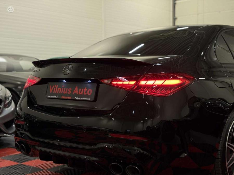 Черный Мерседес C43 AMG 2023 в Вильнюс, объемом двигателя 1.99 л и пробегом 18 тыс. км за 61990 €, фото 9 на AUTOMOTO.COM.LV