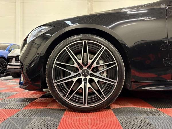 Black Mercedes-Benz C43 AMG 2023 in Vilnius, with an engine capacity of 1.99 L and mileage of 18 thousand km for 61990 €, photo 9 on AUTOMOTO.COM.LV