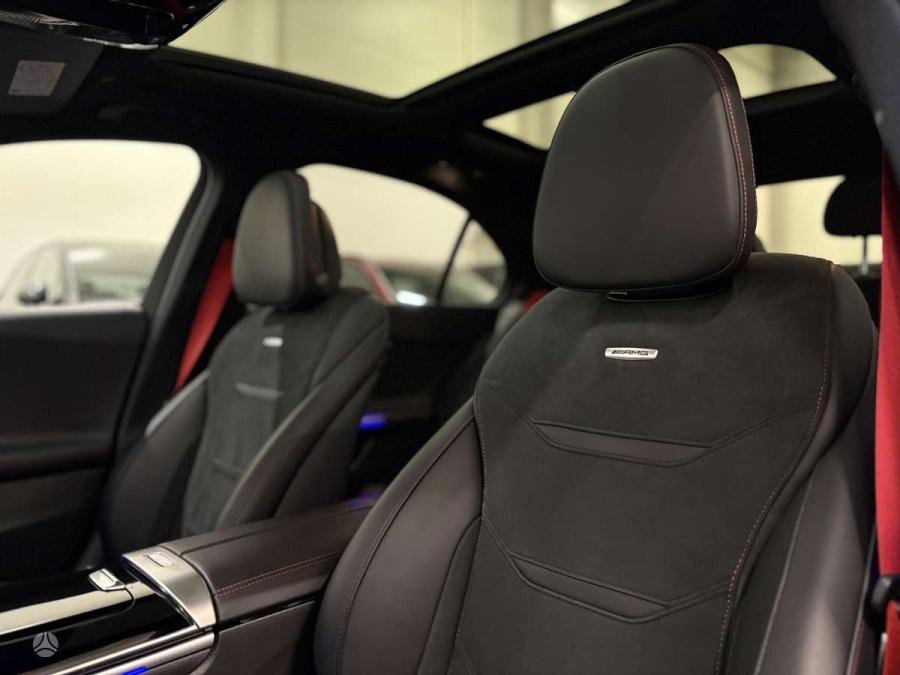 Черный Мерседес C43 AMG 2023 в Вильнюс, объемом двигателя 1.99 л и пробегом 18 тыс. км за 61990 €, фото 17 на AUTOMOTO.COM.LV