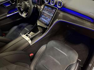 Черный Мерседес C43 AMG 2023 в Вильнюс, объемом двигателя 1.99 л и пробегом 18 тыс. км за 61990 €, фото 18 на AUTOMOTO.COM.LV