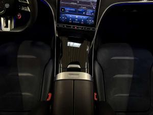 Черный Мерседес C43 AMG 2023 в Вильнюс, объемом двигателя 1.99 л и пробегом 18 тыс. км за 61990 €, фото 24 на AUTOMOTO.COM.LV