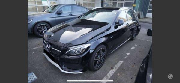 Melns Mercedes-Benz C43 AMG 2016 Šauļi, ar dzinēja tilpumu 3.00 L un nobraukumu 196 tūkst. km par 11200 €, foto 1 vietnē AUTOMOTO.COM.LV
