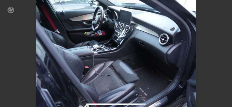 Black Mercedes-Benz C43 AMG 2016 in Siauliai, with an engine capacity of 3.00 L and mileage of 196 thousand km for 11200 €, photo 10 on AUTOMOTO.COM.LV