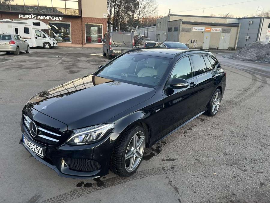 Черный Мерседес C43 AMG 2016 в Вильнюс, объемом двигателя 3.00 л и пробегом 253 тыс. км за 19500 €, фото 6 на AUTOMOTO.COM.LV