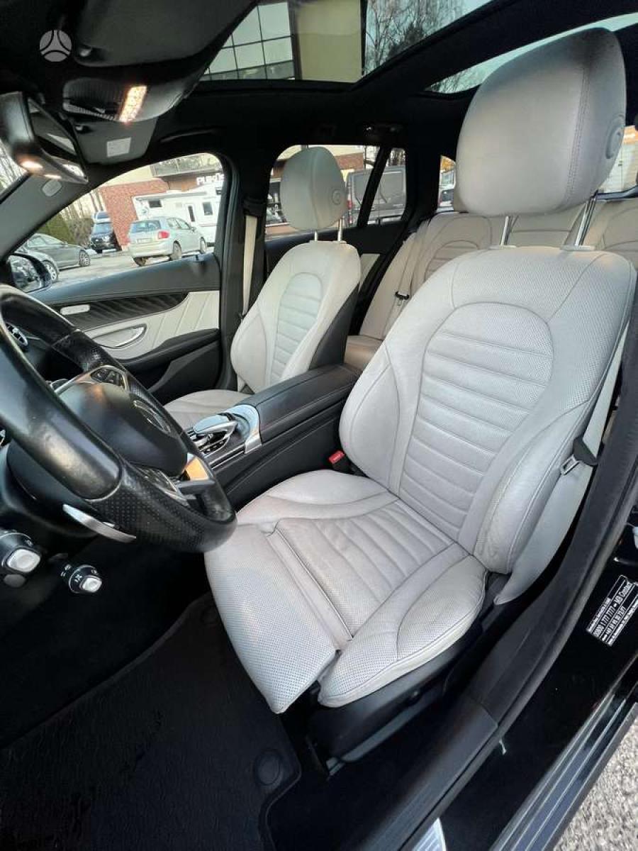 Черный Мерседес C43 AMG 2016 в Вильнюс, объемом двигателя 3.00 л и пробегом 253 тыс. км за 19500 €, фото 20 на AUTOMOTO.COM.LV
