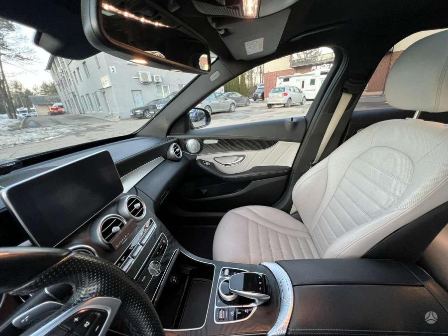 Черный Мерседес C43 AMG 2016 в Вильнюс, объемом двигателя 3.00 л и пробегом 253 тыс. км за 19500 €, фото 21 на AUTOMOTO.COM.LV
