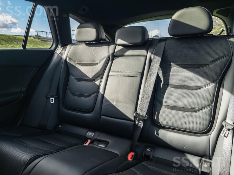 Zils Mercedes-Benz C43 AMG 2022 Rīga, ar dzinēja tilpumu 2.00 L un nobraukumu 43 tūkst. km par 48500 €, foto 15 vietnē AUTOMOTO.COM.LV